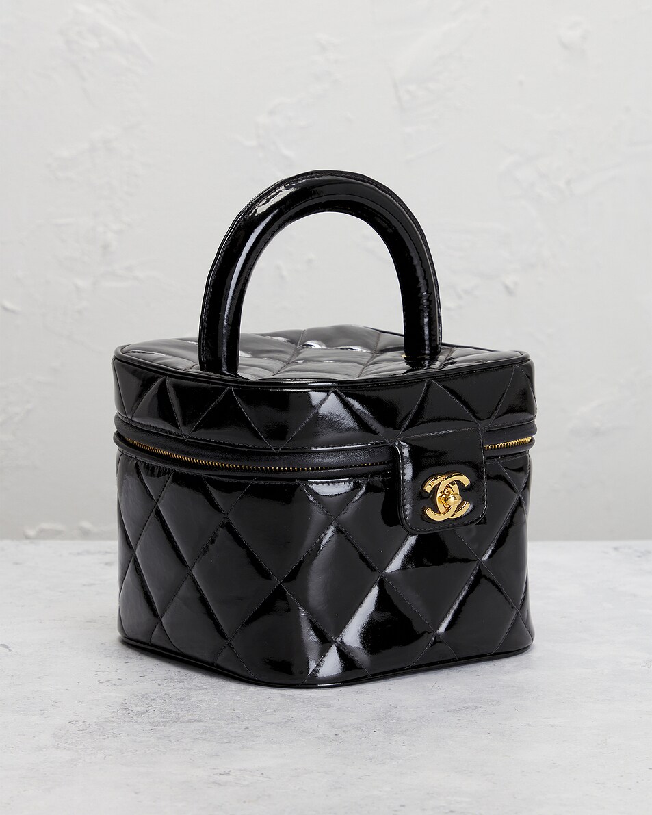 FWRD Renew Chanel Vintage Vanity Case in Black | FWRD