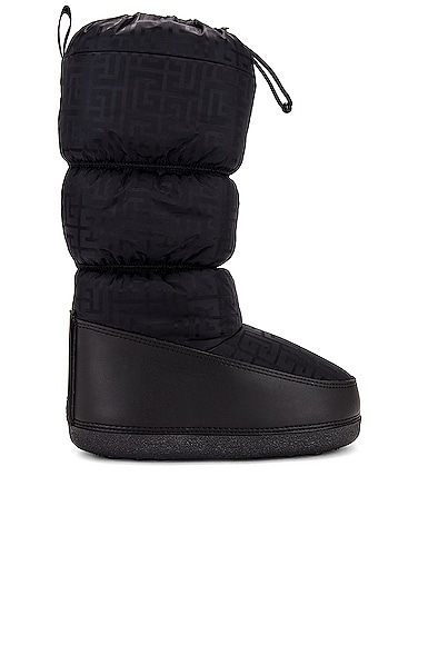 BALMAIN After Ski Monogram Boot in Noir | FWRD