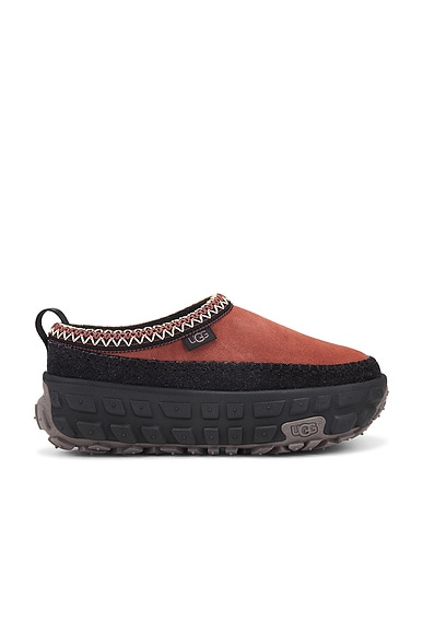 UGG Venture Daze in Red Jasper & Black | FWRD