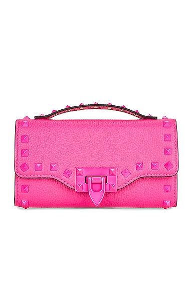Valentino Garavani Rockstud Wallet On Chain in Pink | FWRD