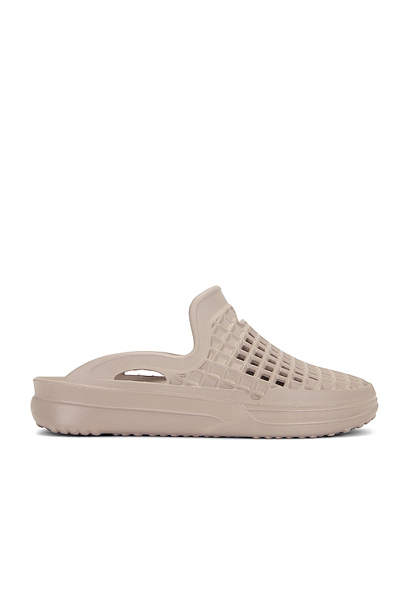Valentino Garavani V Logo Signature Espadrilla Slide in Valentino Garavani V Logo Signature Espadrilla Slide in