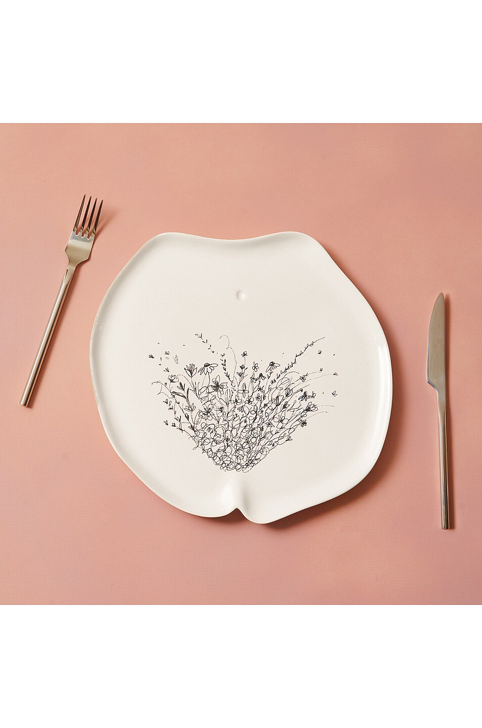 Anissa Kermiche Amuse Bush Dinner Plate in White & Black | FWRD