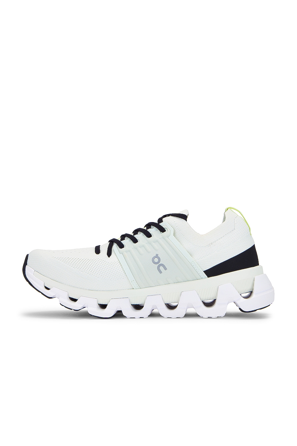 On Cloudswift 3 in Ivory | Black | FWRD
