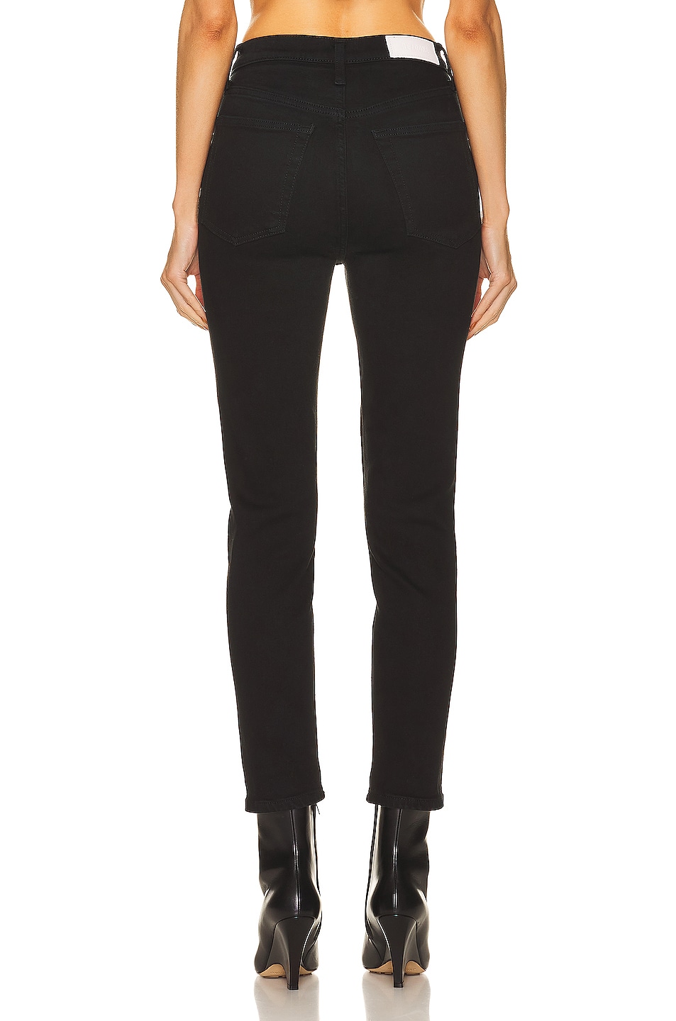 RE/DONE 90's High Rise Ankle Crop in Noir | FWRD