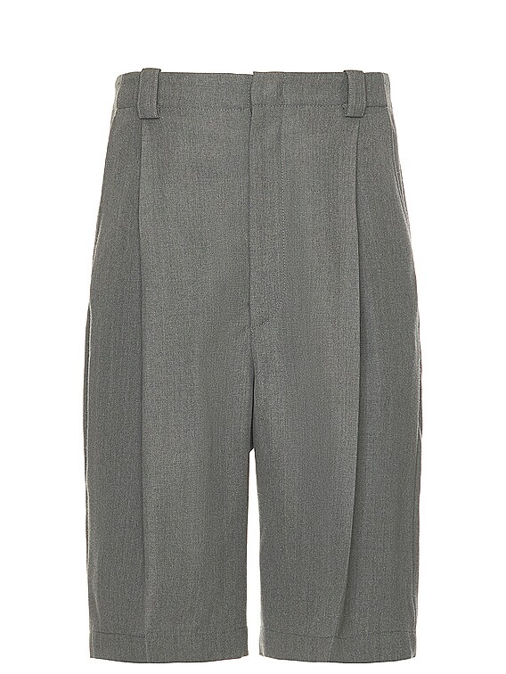 JACQUEMUS ショートパンツ - Grey | FWRD JACQUEMUS ショートパンツ - Grey | FWRD